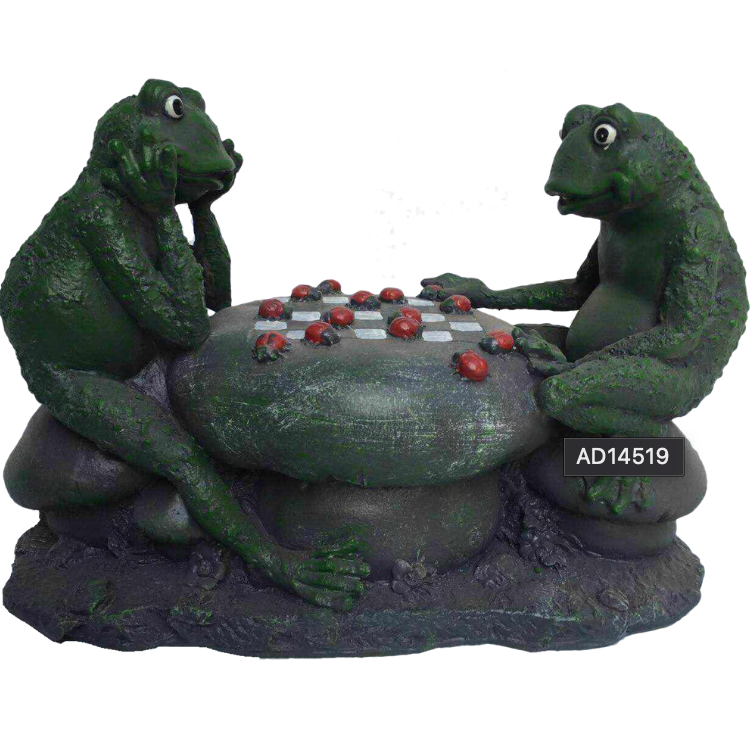 Frogs Playing Checkers Statue — Dutch Growers Regina